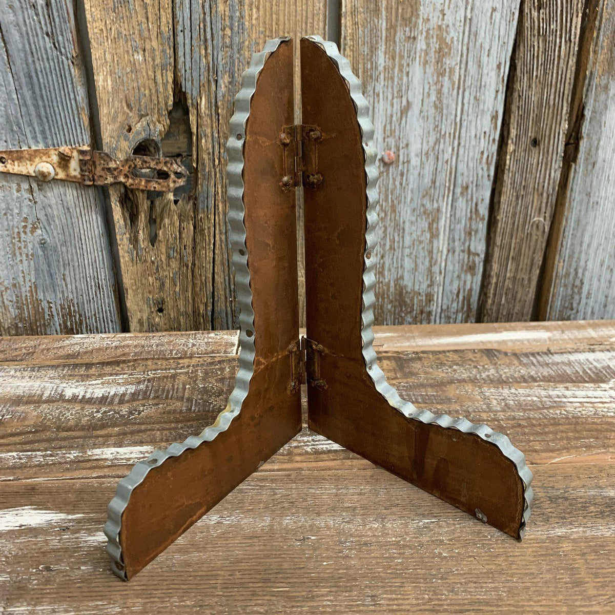 Corrugated Metal Picture Display Stands