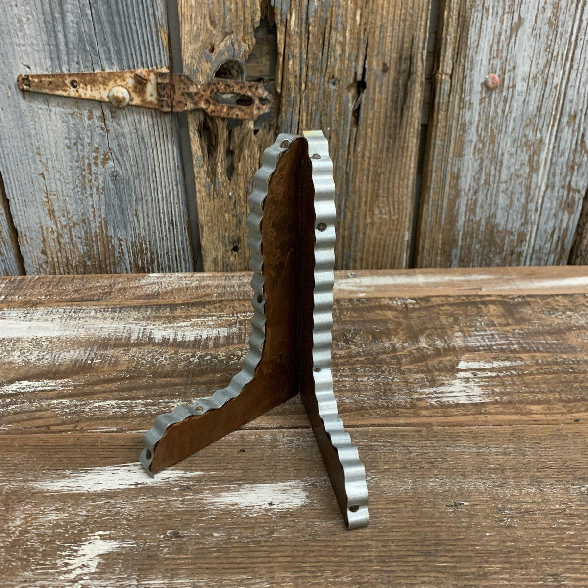 Corrugated Metal Picture Display Stands