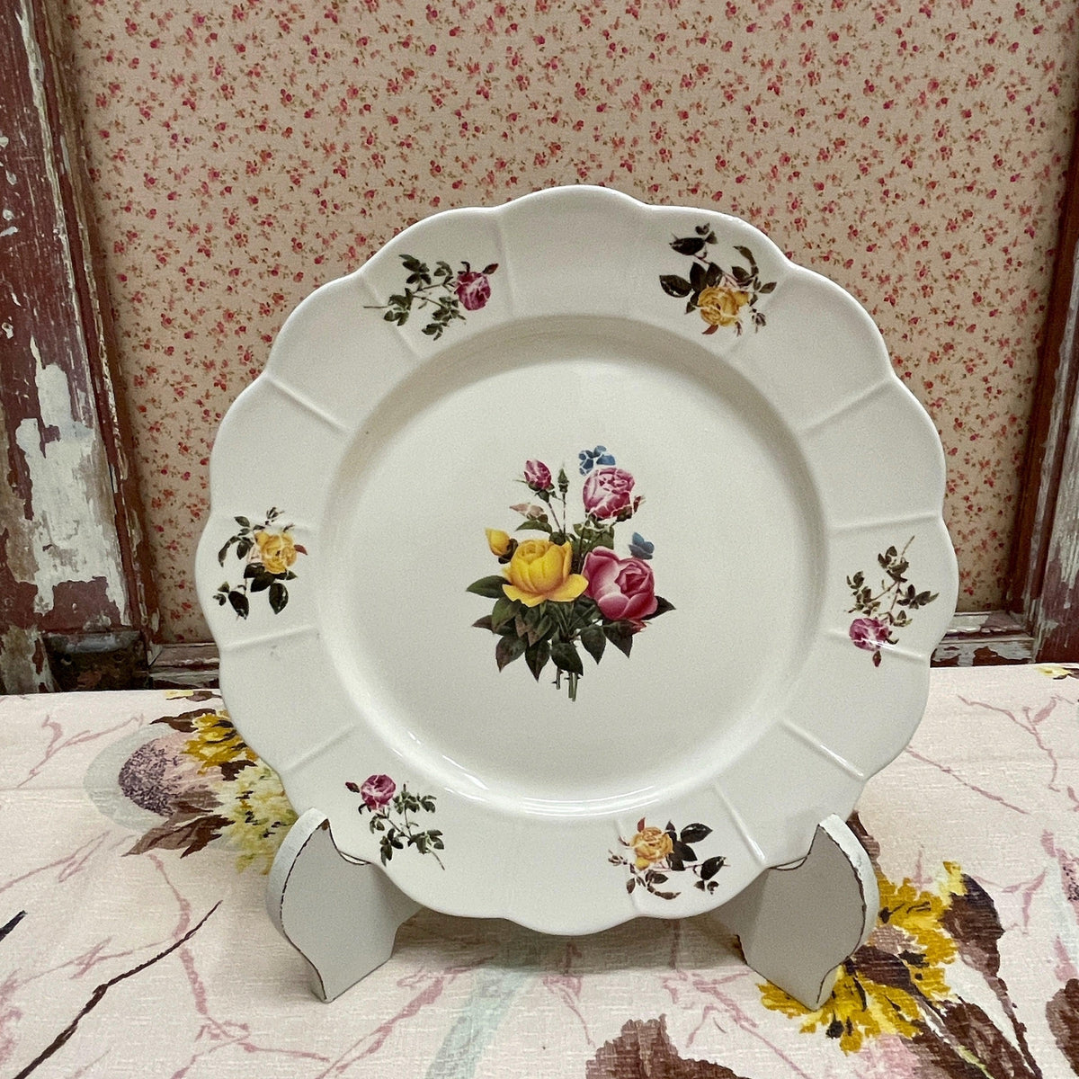 Vintage Style Decorative Plates