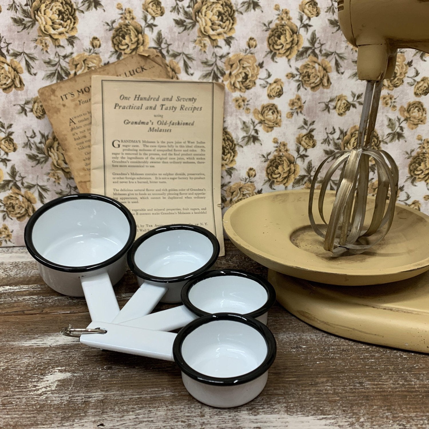 Measuring-Cups_532c2400-e6f1-4f1e-9e0b-c2b08eec08c6_1500x.jpg?v=1629088632